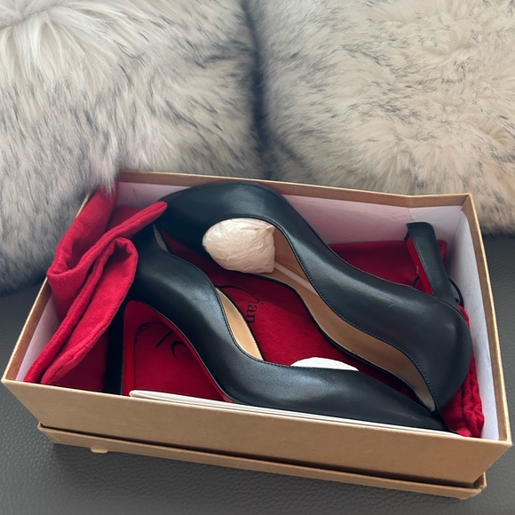 Christian Louboutin | Shoes | Red Bottoms | Poshmark